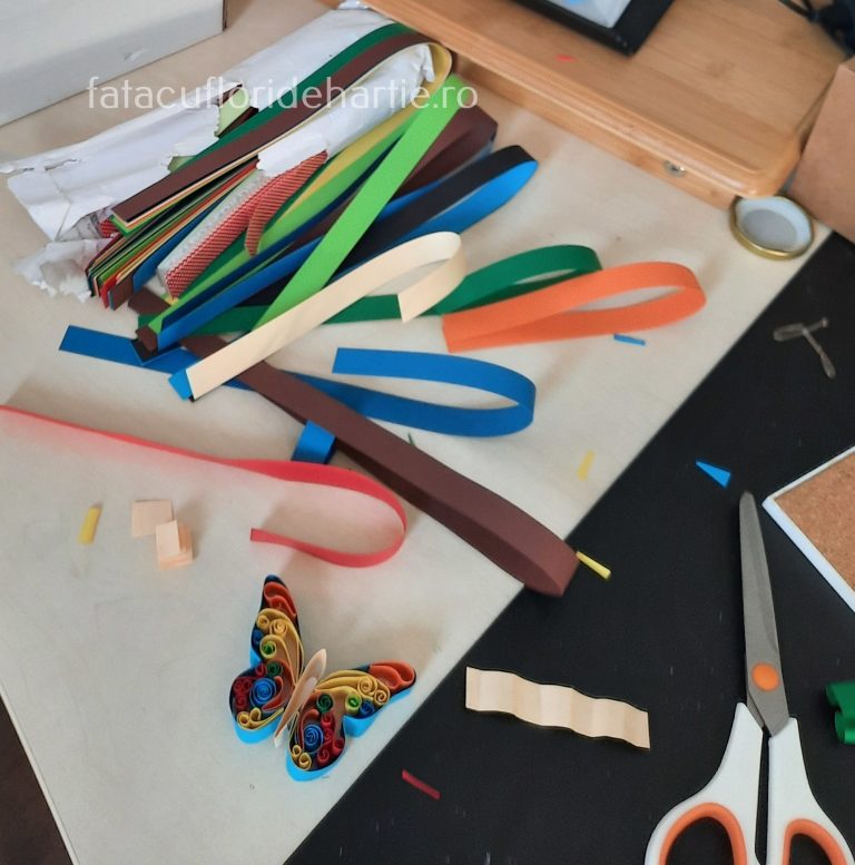 Tutorial Quilling: Fluture din hartie - Fata cu Flori de Hârtie